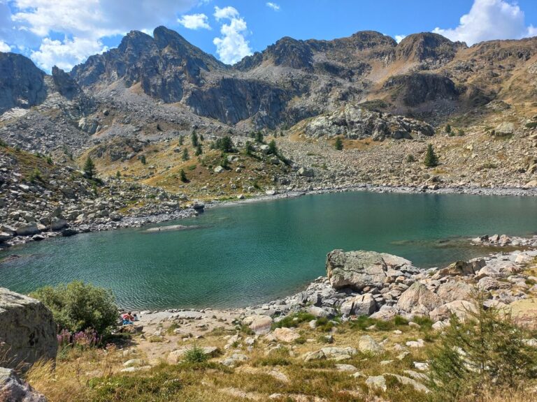 Giro dei laghi e dei colli di Sant'Anna di Vinadio, tra Italia e Francia